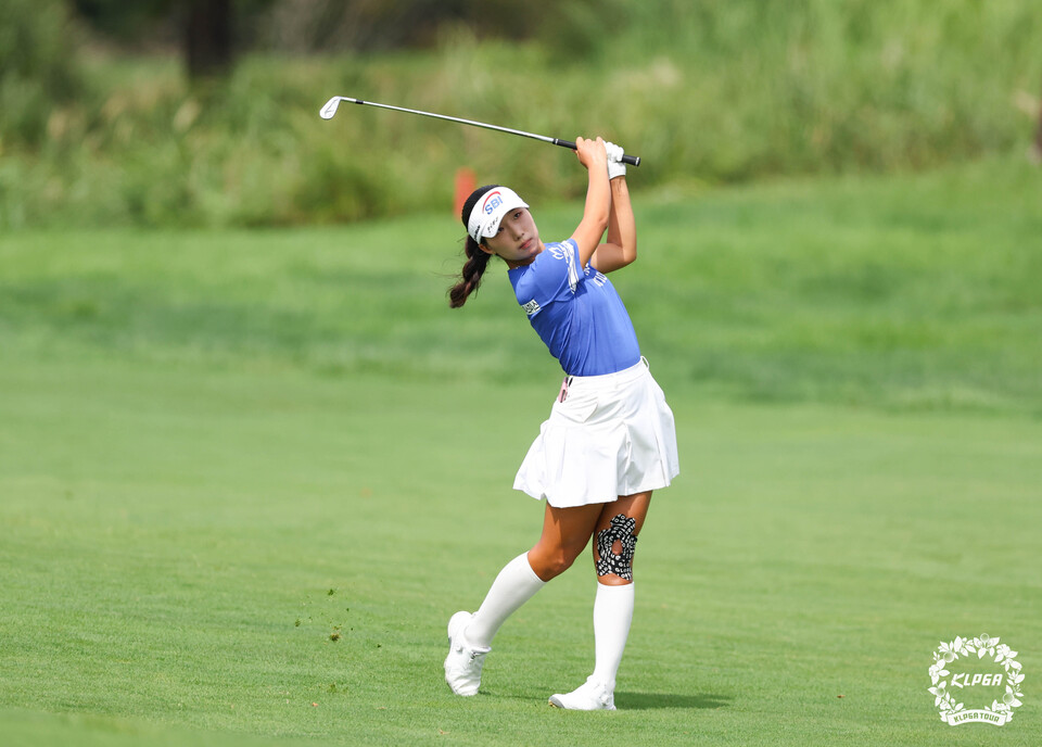 '루키' 이동은, KLPGA 첫 승 보인다...OK, 3타 차 단독선두