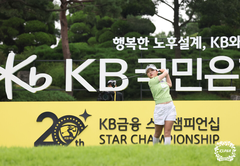 문정민, 1년 만에 우승 시동...KLPGA KB금융 스타챔피언십