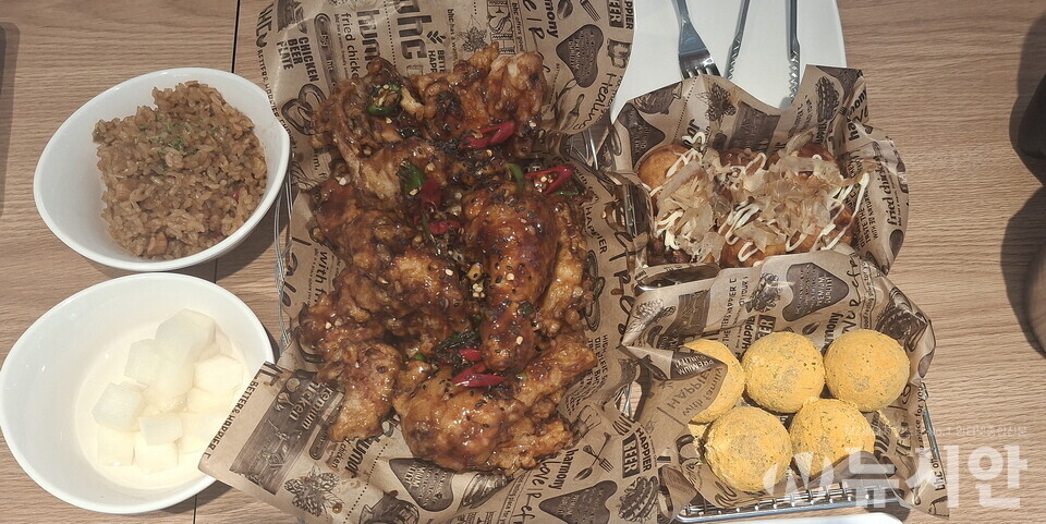 [현장] 10살 맞은 bhc ‘맛초킹’… 4000만 개 판매 비결은?