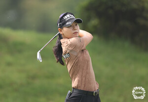 이소미, LPGA 투어 Q시리즈 '수석합격' 눈앞...5R 2타차 선두